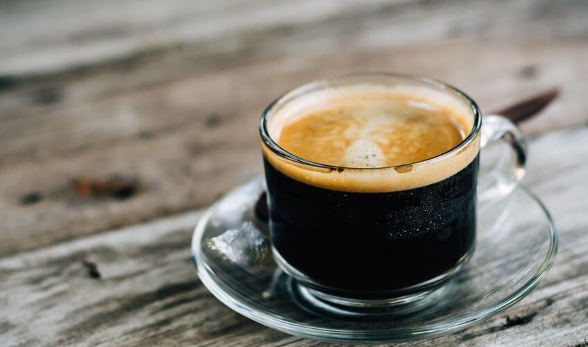 Was ist ein Kaffee Americano? Original Zubereitung | roastmarket Magazin